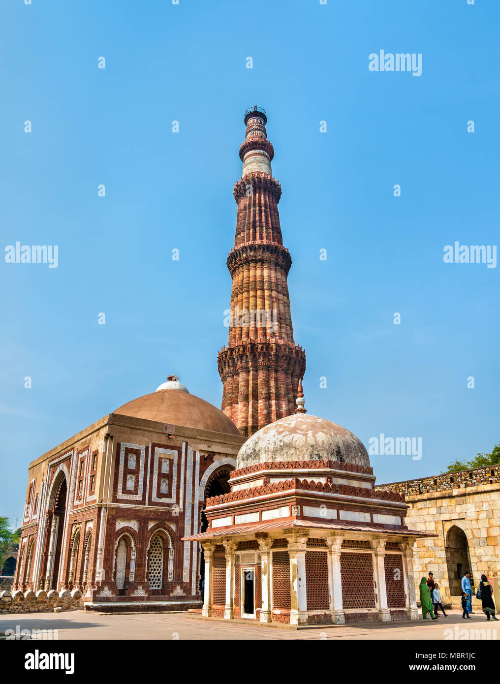 Qutab minar tower in delhi -Fotos und -Bildmaterial in hoher Auflösung ...