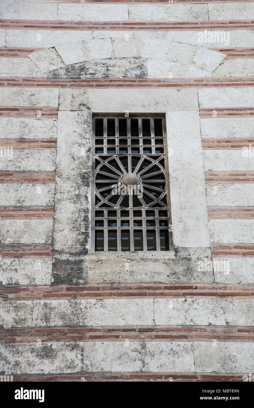 Gitter und fenster -Fotos und -Bildmaterial in hoher Auflösung – Alamy