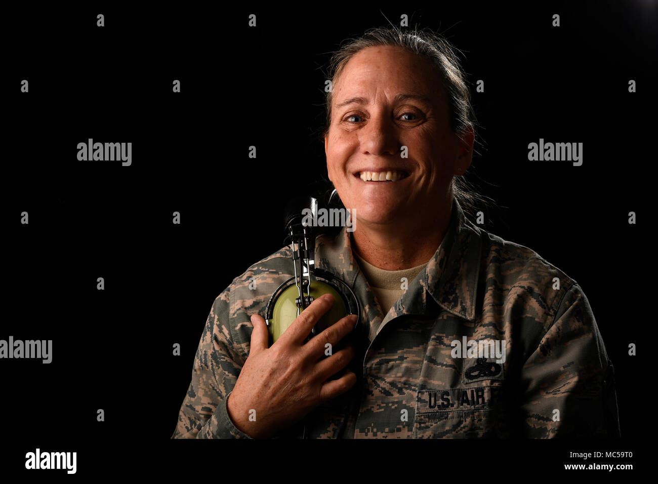 Us Air Force Senior Master Sgt. Lisa Phillips ist ein Mitglied der 145 ...