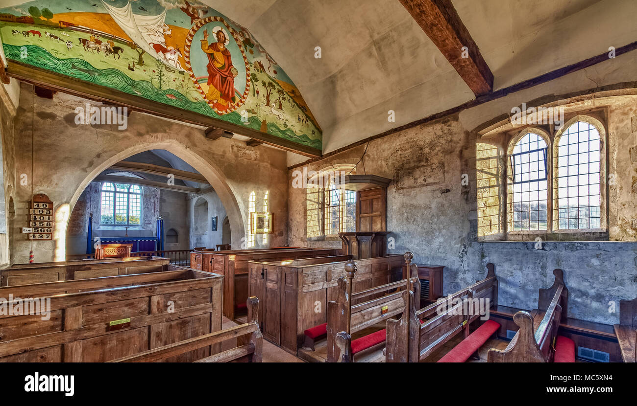 Im Inneren der Kirche St. Hubert, Idsworth-UK Stockfotografie - Alamy