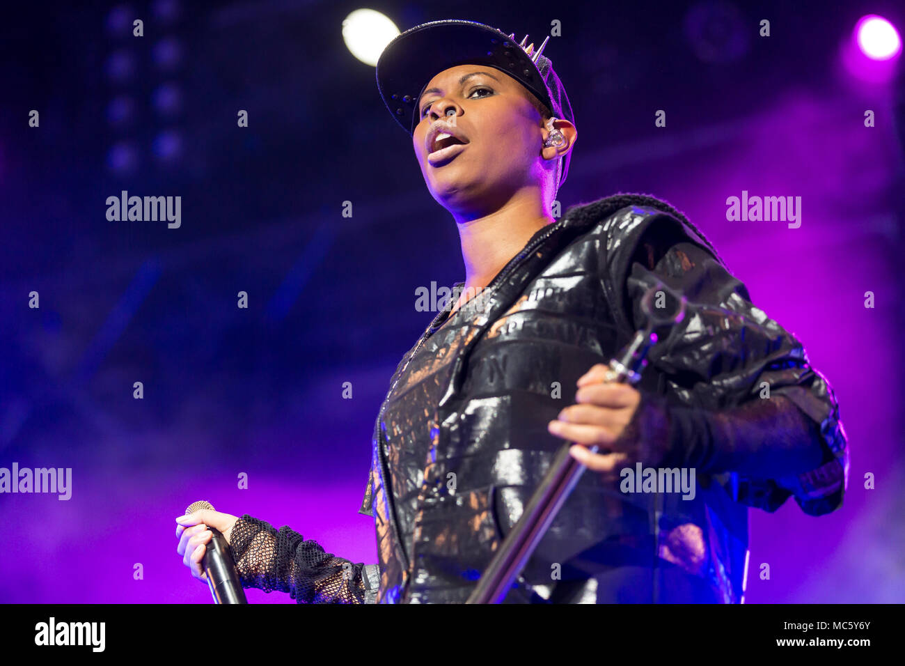 Die britische Band Skunk Anansie mit Sängerin Deborah Anne Dyer alias ...