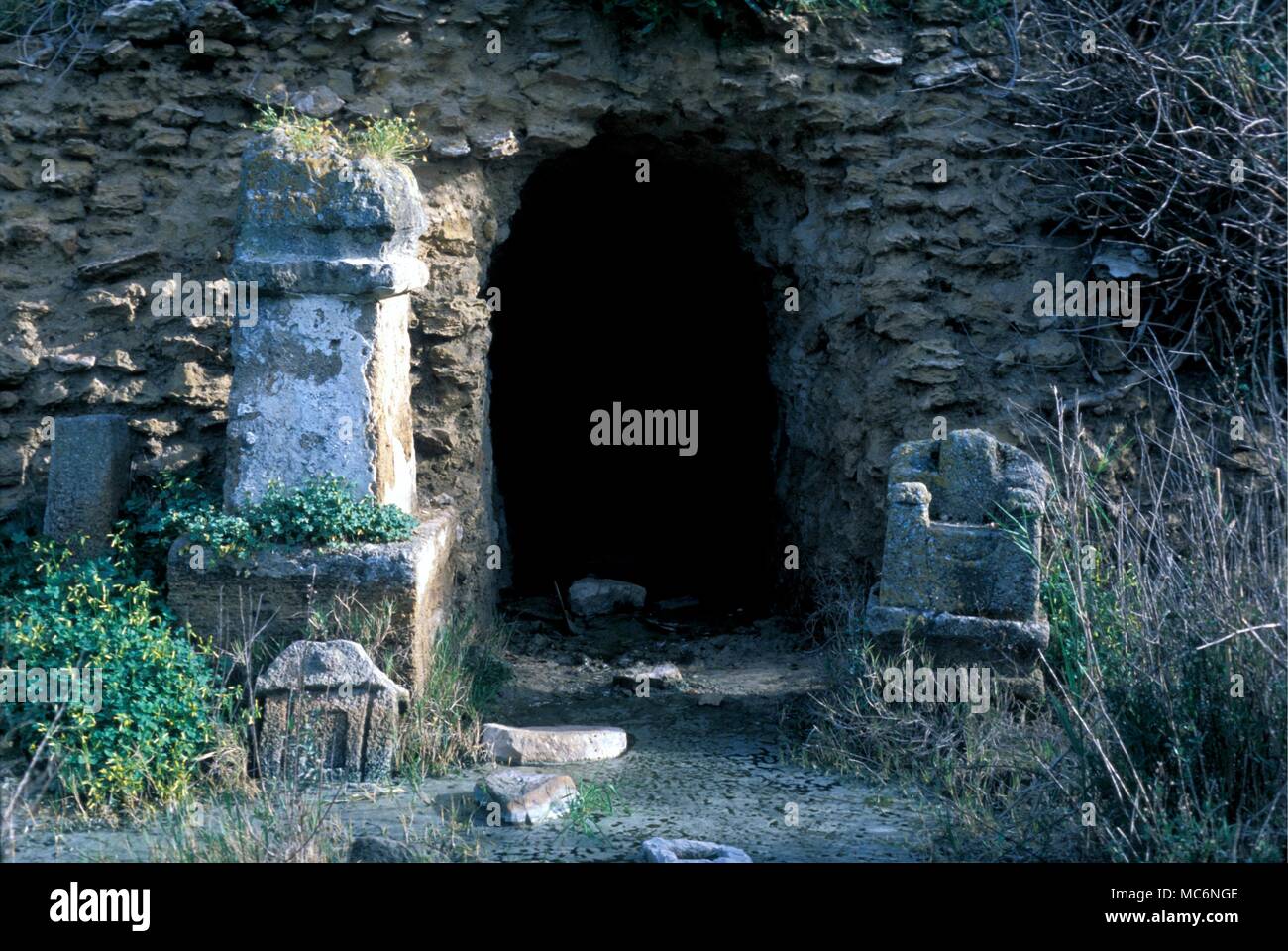 Child sacrifice -Fotos und -Bildmaterial in hoher Auflösung – Alamy