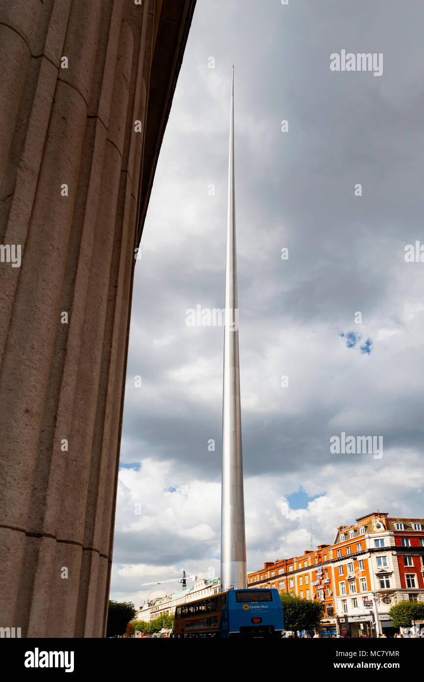 Der Turm von Dublin, aka das Denkmal von Licht, aka Ein túr Solais, der ...