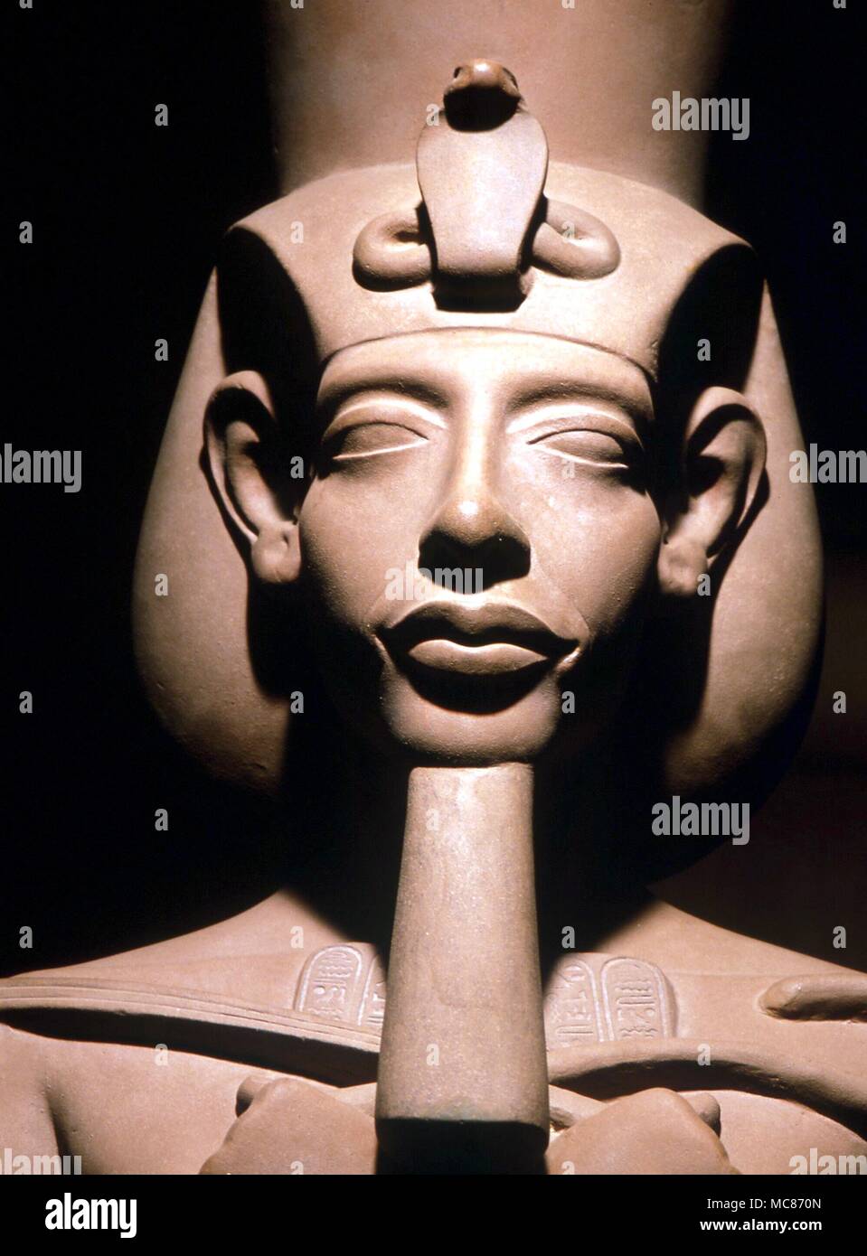 Drittes Auge - Drittes Auge uräus-Emblem auf der Stirn des Pharao ...