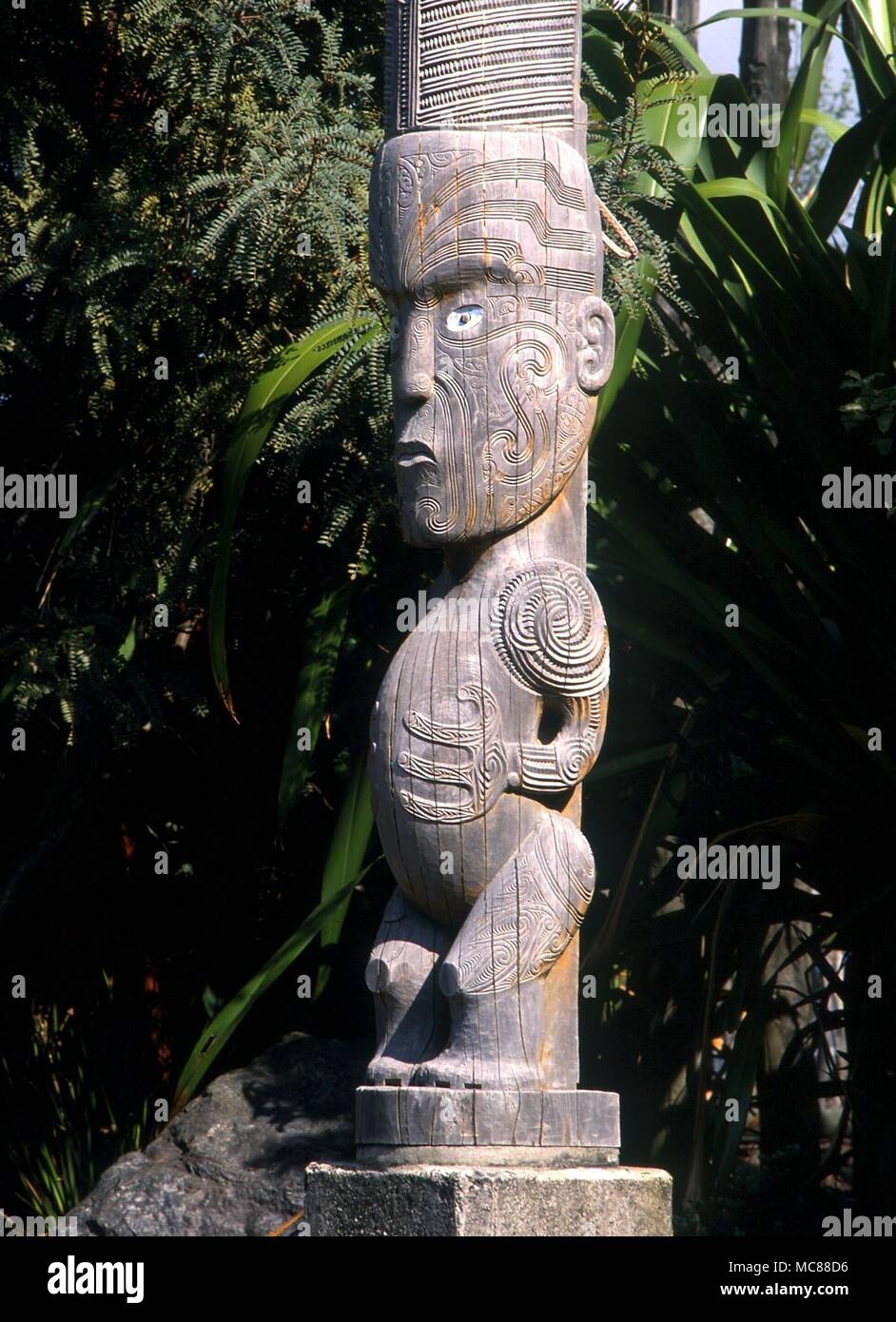 Polynesisches totem -Fotos und -Bildmaterial in hoher Auflösung – Alamy