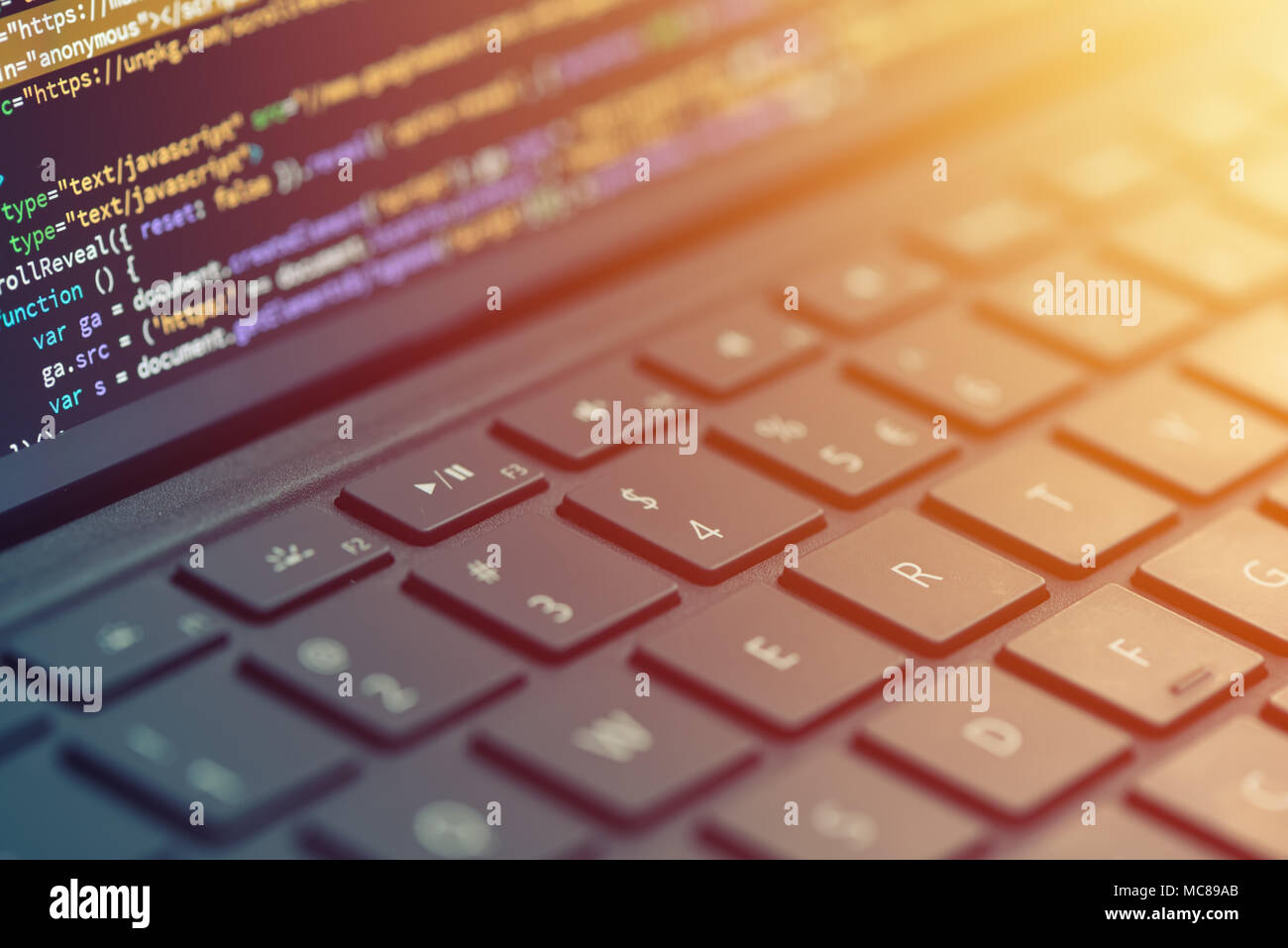 Laptop codierung -Fotos und -Bildmaterial in hoher Auflösung – Alamy