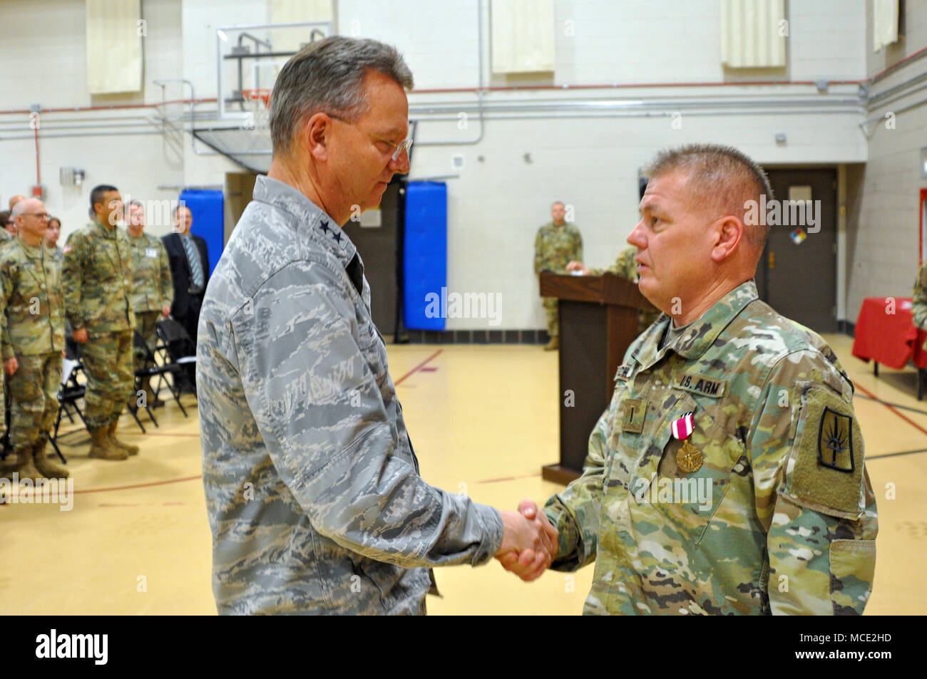 Chief warrant officer 5 jacqueline okeefe -Fotos und -Bildmaterial in ...