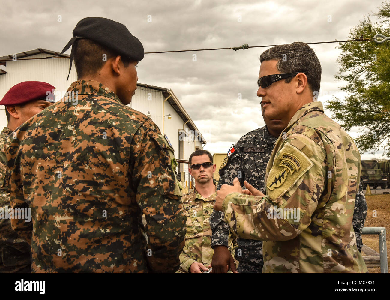 Panamanian special operations comando -Fotos und -Bildmaterial in hoher ...