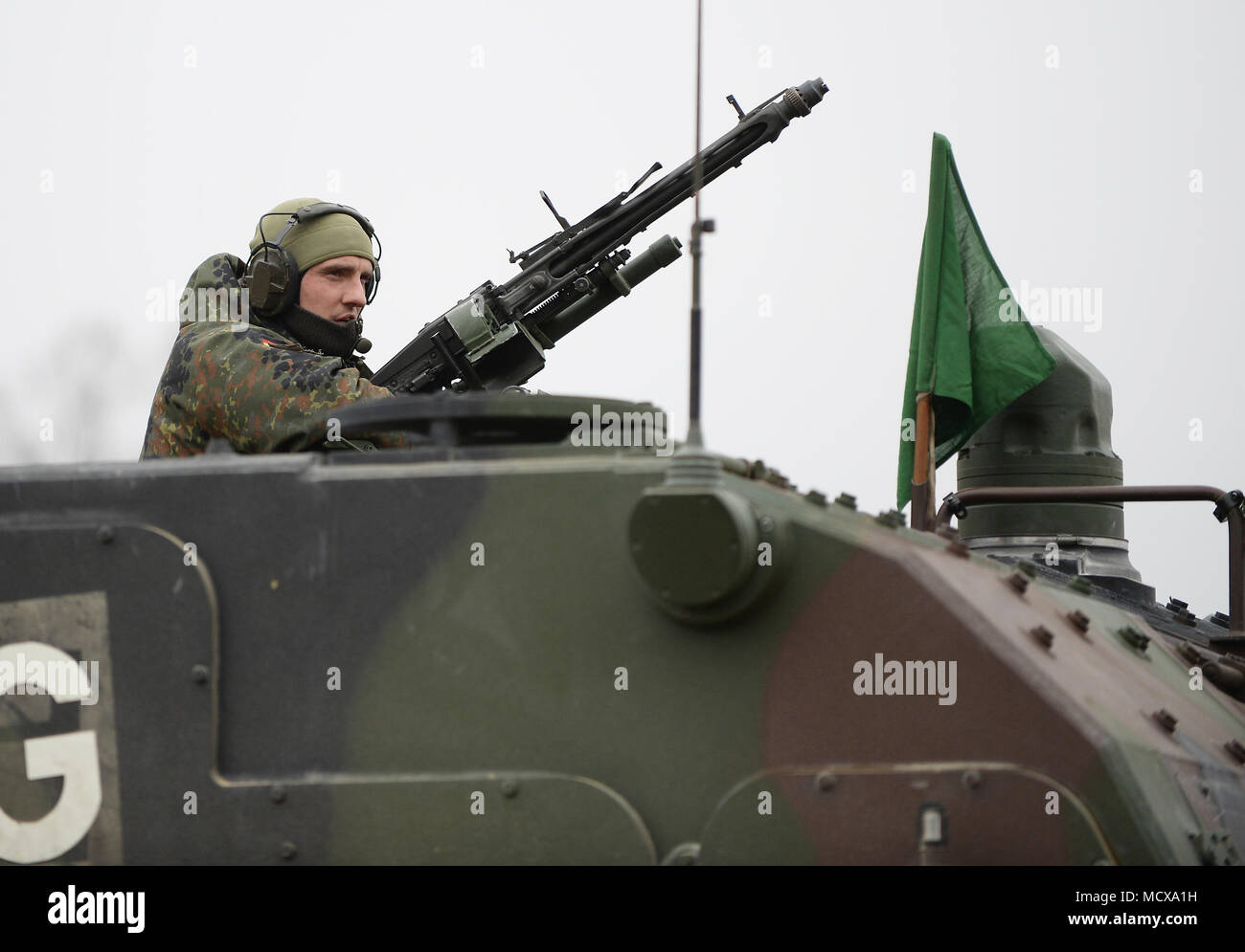 Deutsche haubitzen mit eigenantrieb -Fotos und -Bildmaterial in hoher ...