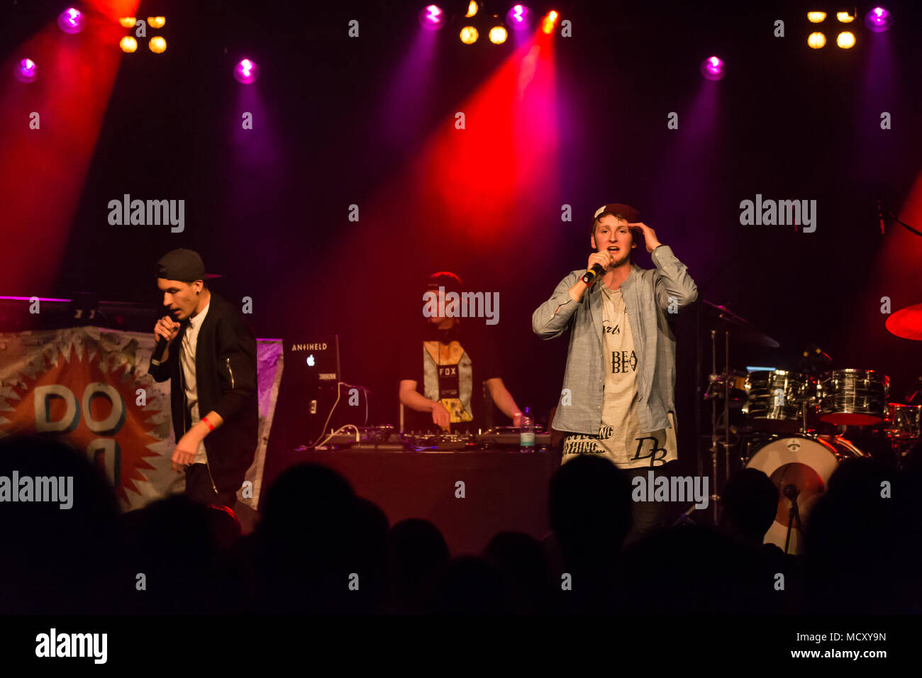 Die Schweizer Rapper Visu in der schüür Luzern, Schweiz live ...