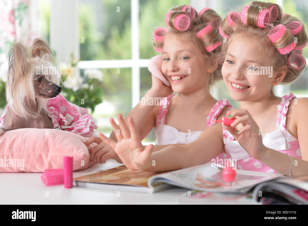 Pretty preteen girls -Fotos und -Bildmaterial in hoher Auflösung - Seite 3 - Alamy