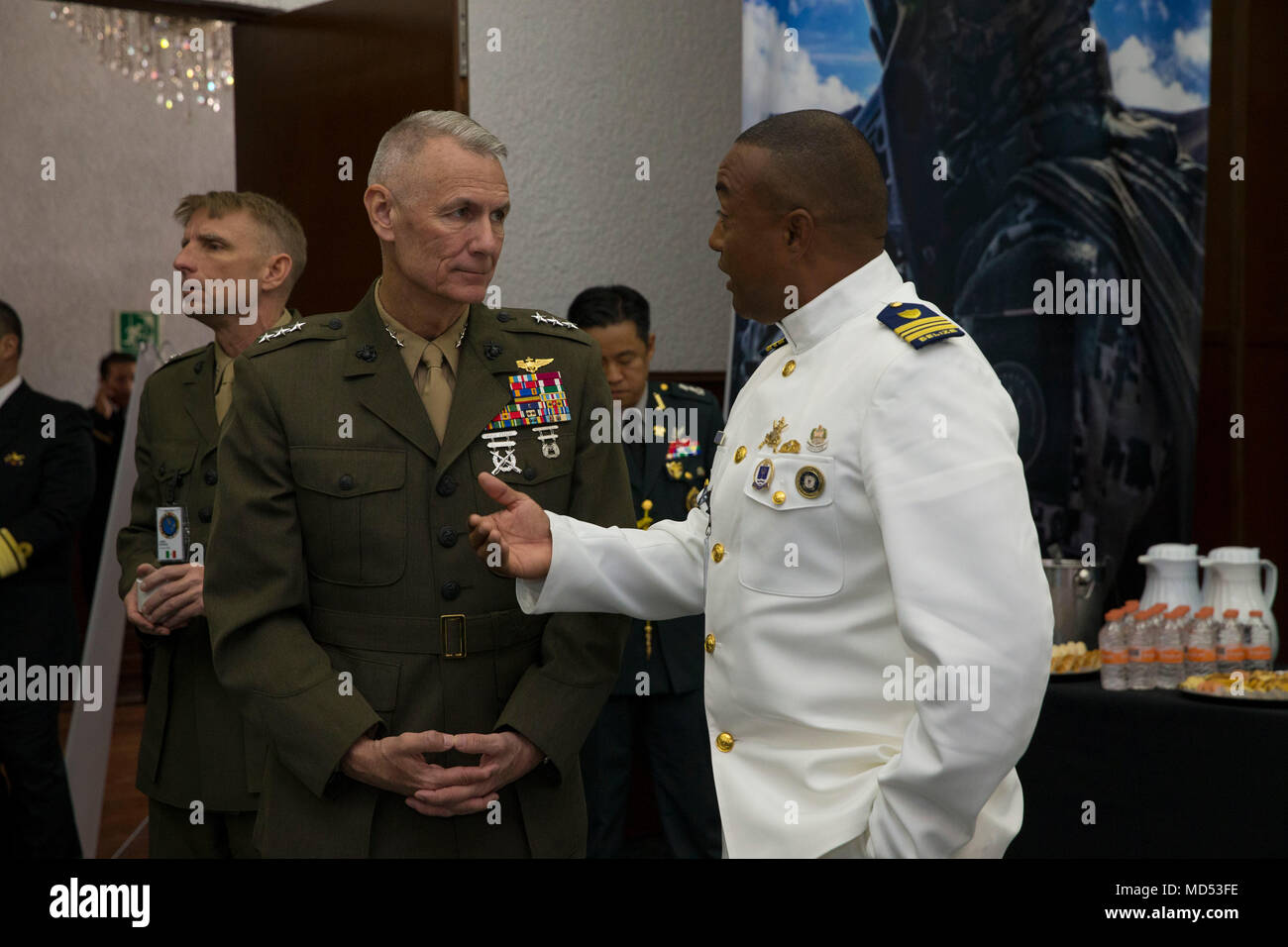 Marineführer der america konferenz -Fotos und -Bildmaterial in hoher ...