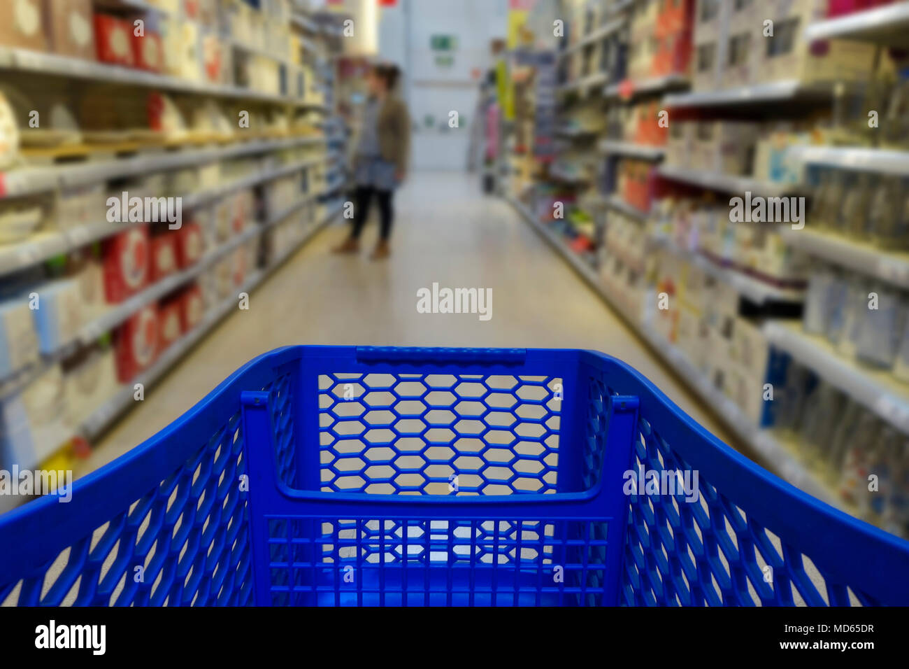 Super market shelves -Fotos und -Bildmaterial in hoher Auflösung – Alamy