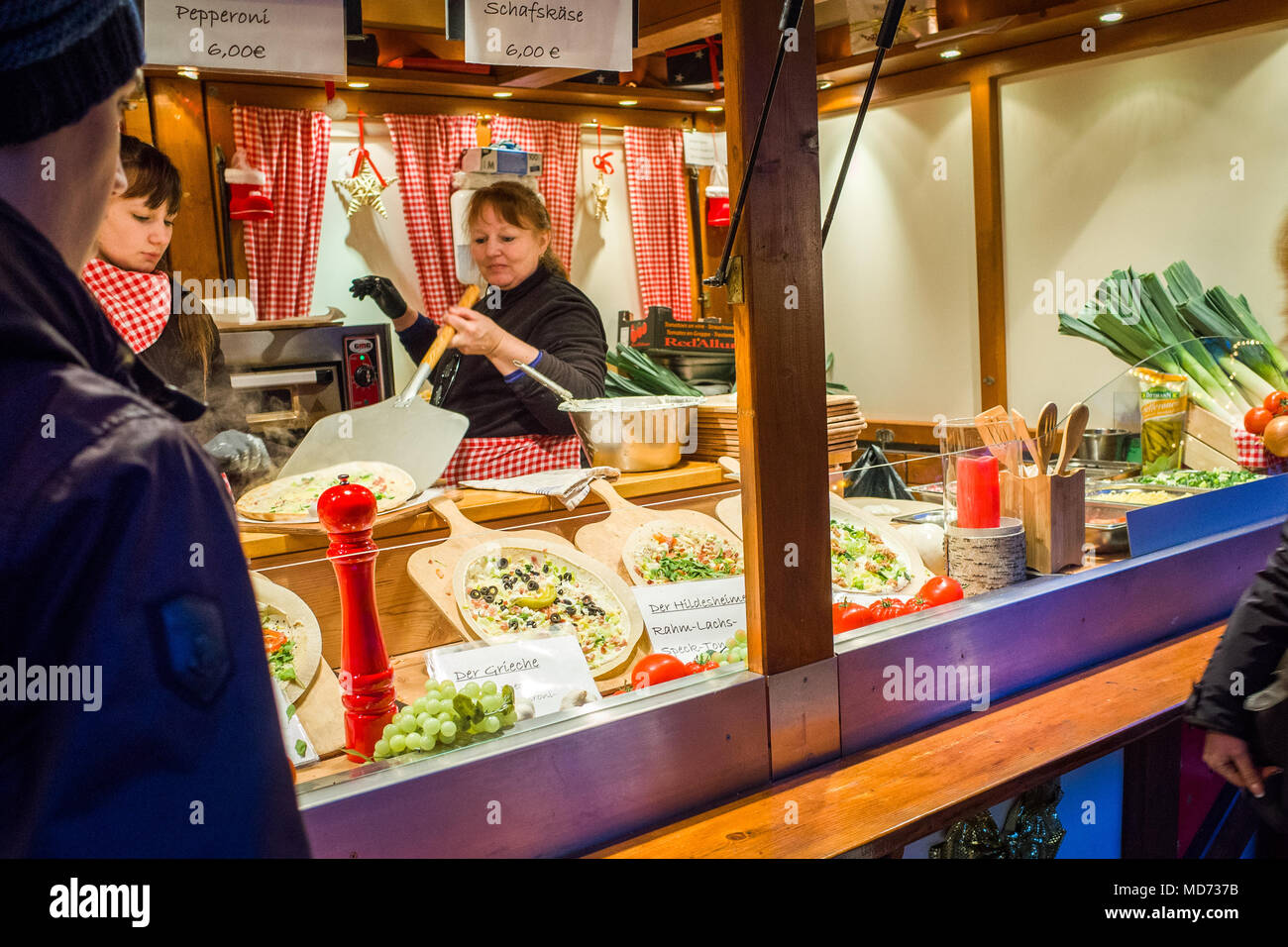 Deutsche pizza -Fotos und -Bildmaterial in hoher Auflösung – Alamy