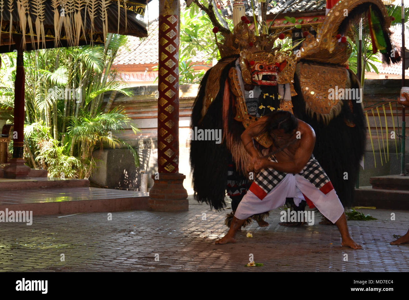 Tari barong keris -Fotos und -Bildmaterial in hoher Auflösung – Alamy