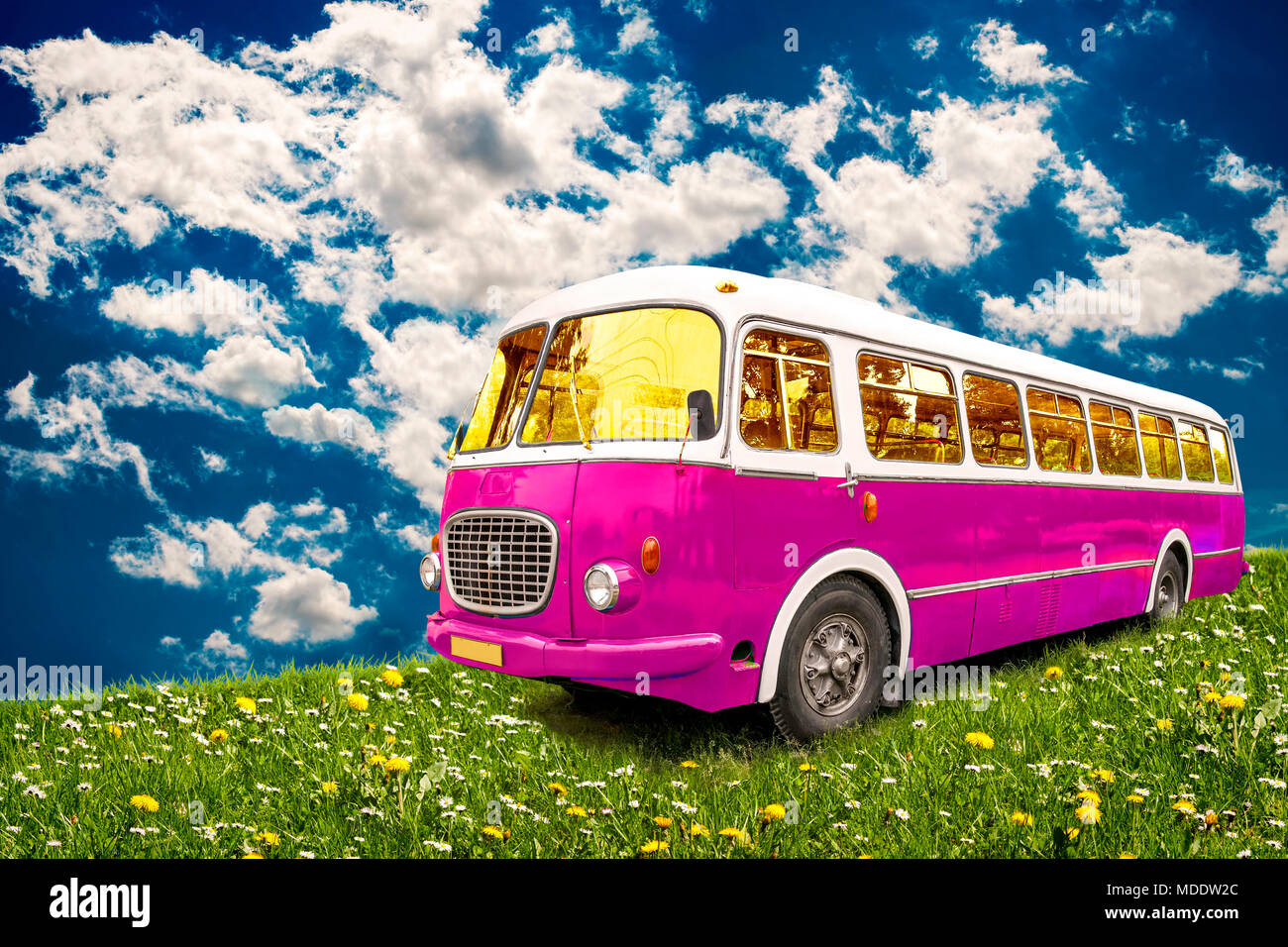 Retro bus -Fotos und -Bildmaterial in hoher Auflösung – Alamy