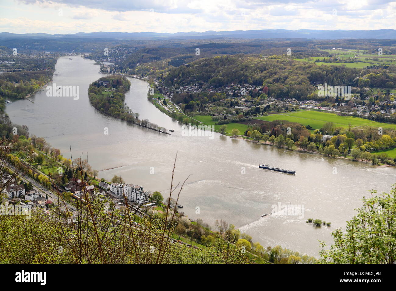 Rheininsel nonnenwerth -Fotos und -Bildmaterial in hoher Auflösung ...