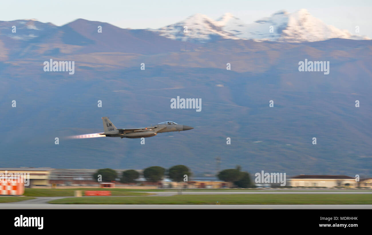 Mitarbeiter sgt austin harvill -Fotos und -Bildmaterial in hoher ...