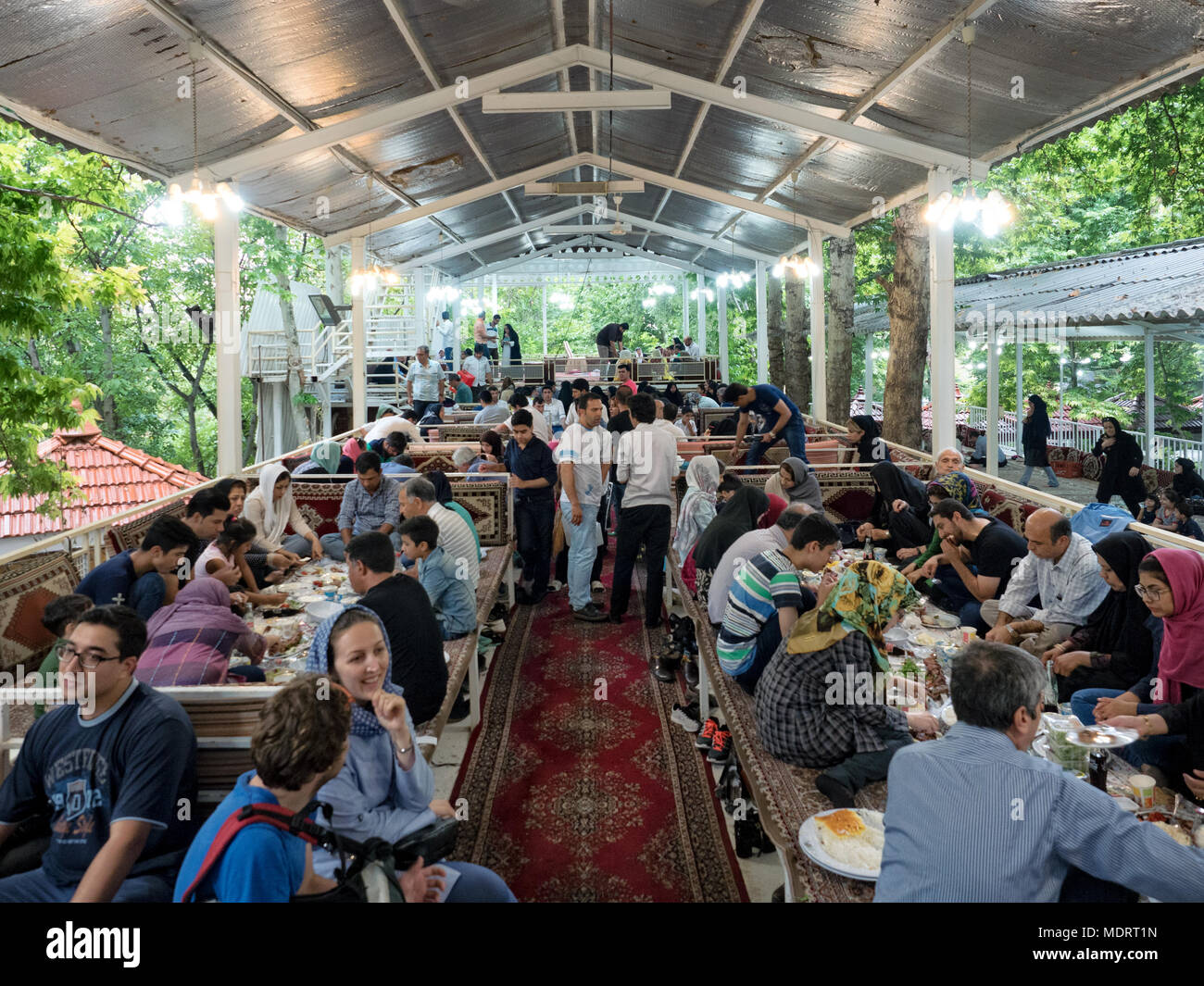 Iranian restaurant -Fotos und -Bildmaterial in hoher Auflösung – Alamy