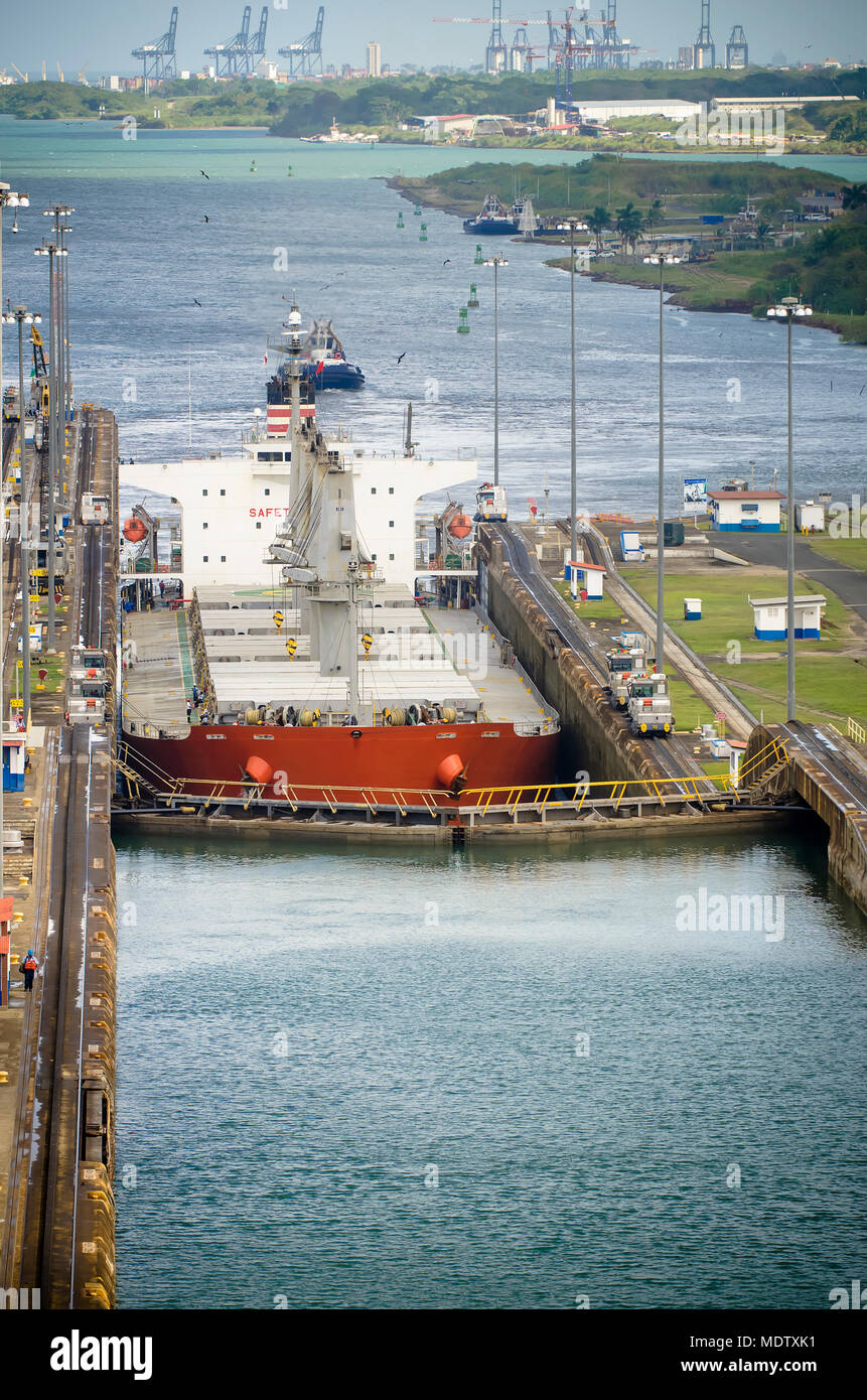 Miraflores schleuse -Fotos und -Bildmaterial in hoher Auflösung – Alamy