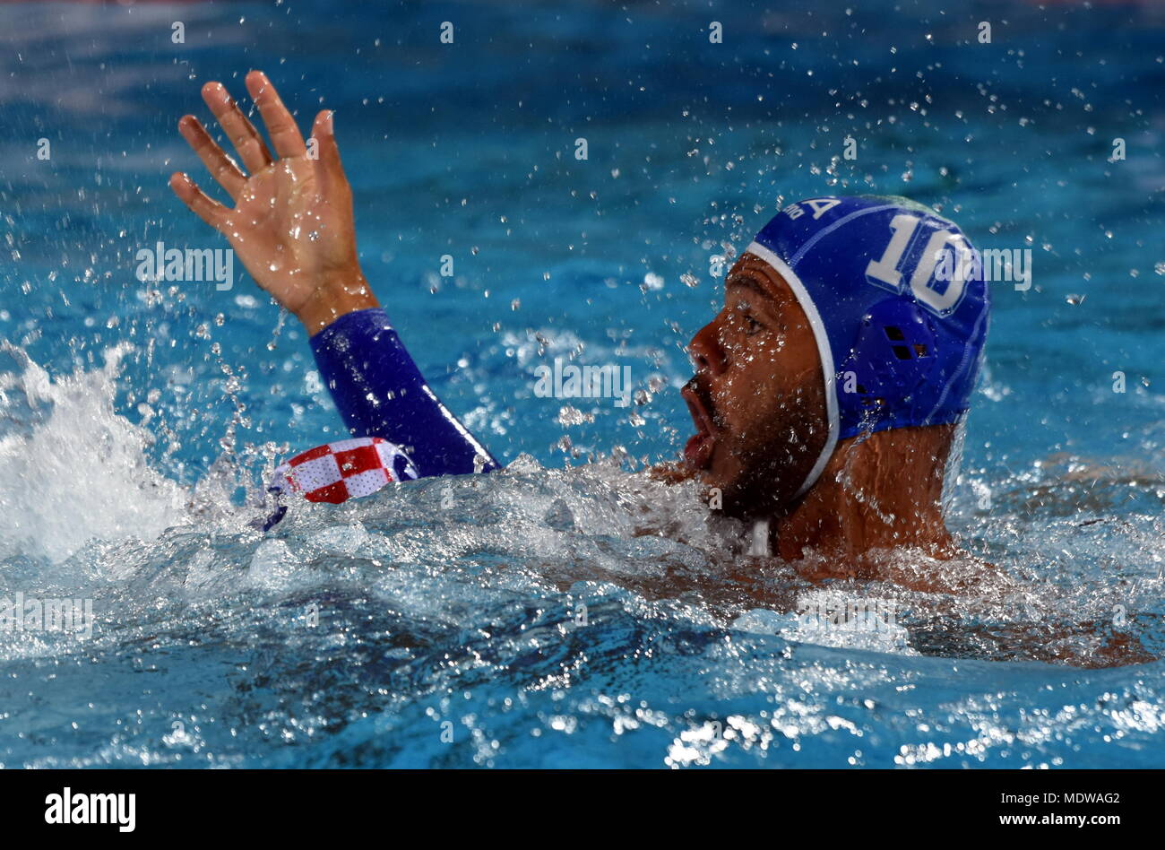 Alfred hajos schwimmanlage -Fotos und -Bildmaterial in hoher Auflösung ...