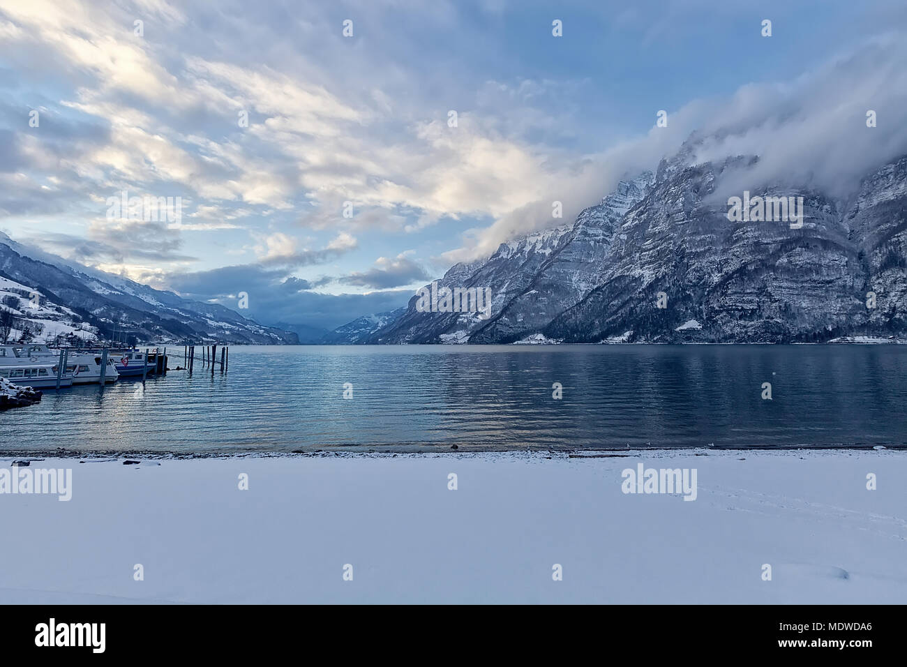 Walenstadt mit churfirsten -Fotos und -Bildmaterial in hoher Auflösung ...