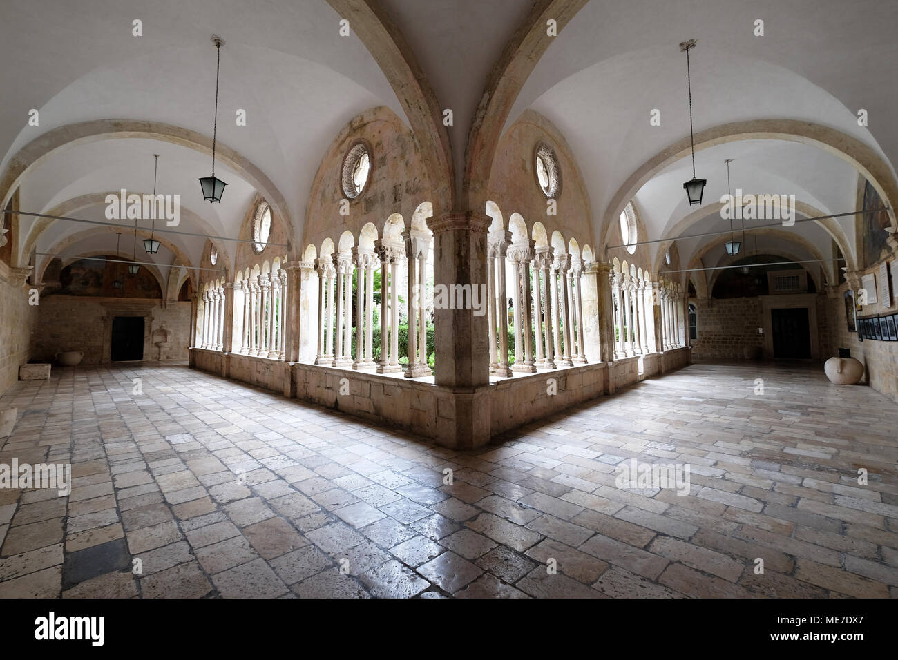Das Kloster der Franziskaner Kloster der Franziskaner Minderbrüder in ...