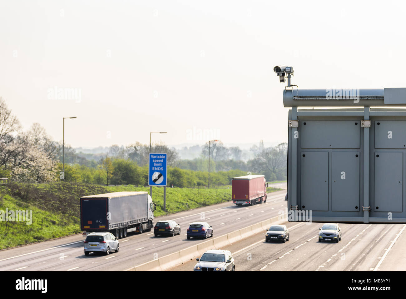 M1 autobahn blitzer -Fotos und -Bildmaterial in hoher Auflösung – Alamy