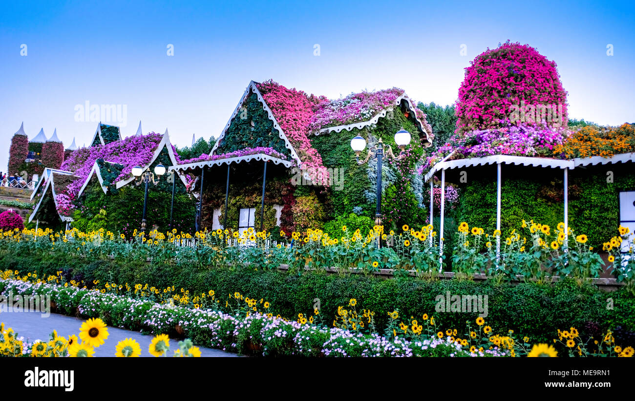 Schöne hauser -Fotos und -Bildmaterial in hoher Auflösung – Alamy