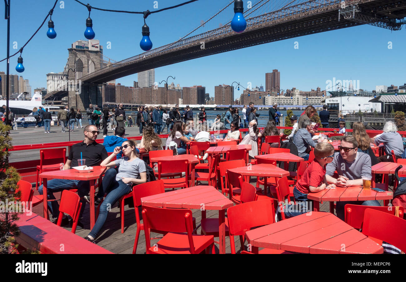 Dumbo bbp pier 1 -Fotos und -Bildmaterial in hoher Auflösung – Alamy