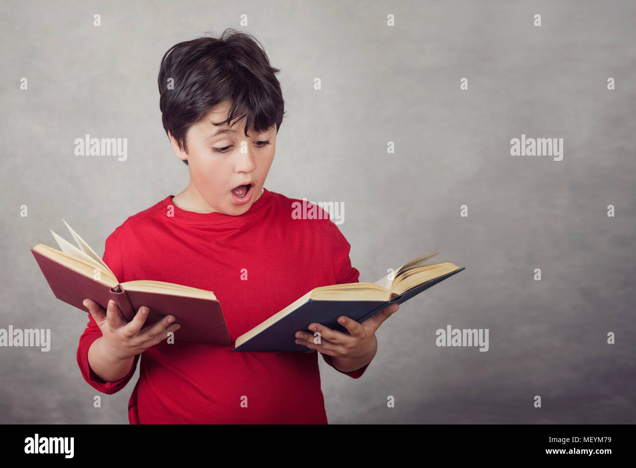 Handbuch Lesen Stockfotos und -bilder Kaufen - Alamy