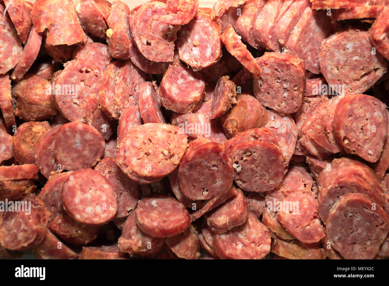 Peperoni Wurst bereit, die als Zutaten in der Küche Pizza verwendet ...