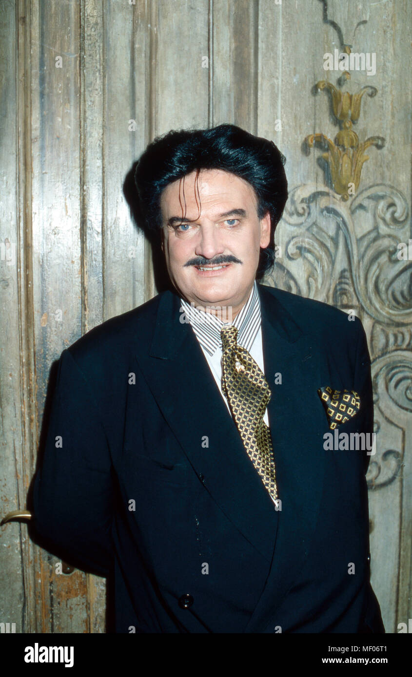 Modedesigner Rudolph Moshammer in München, Deutschland 1996. Moshammer ...