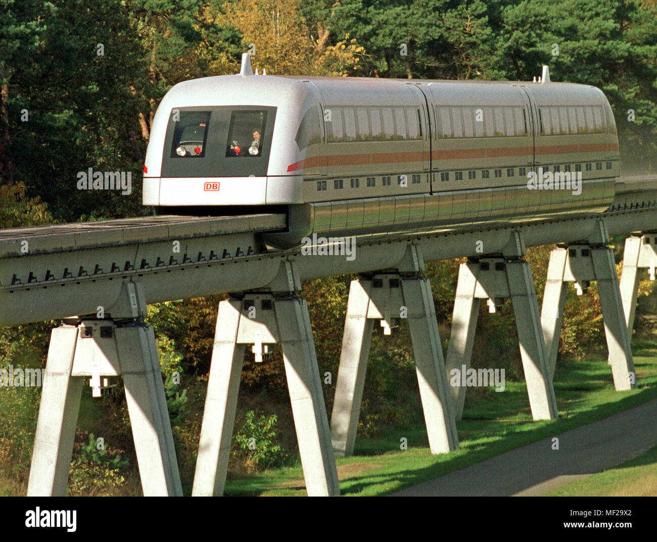 Transrapid line -Fotos und -Bildmaterial in hoher Auflösung – Alamy
