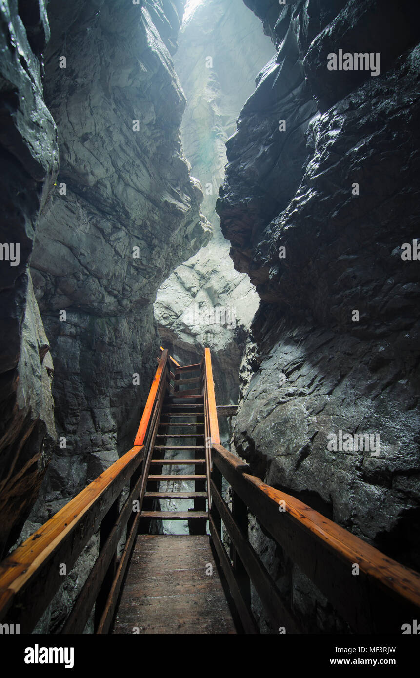 Österreich, Salzburger Land, Lofer, Vorderkaserklamm, Holzsteg ...