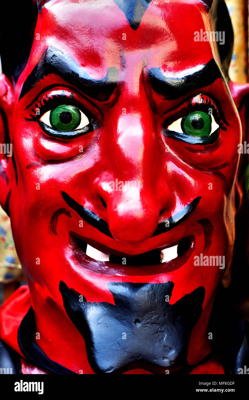 Head paper mache -Fotos und -Bildmaterial in hoher Auflösung – Alamy