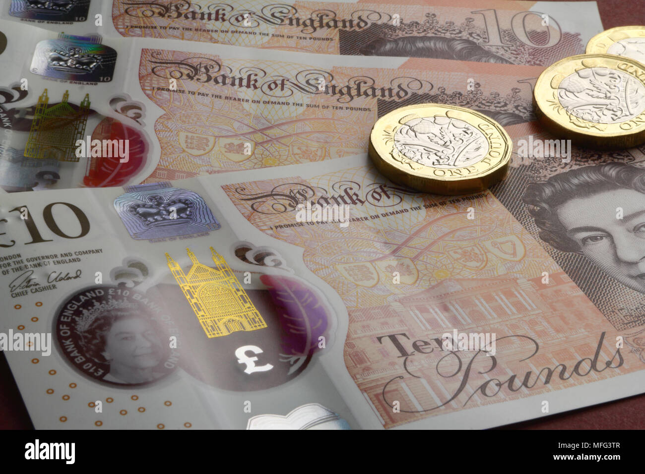 Nahaufnahme von britischen banknoten und münzen -Fotos und ...