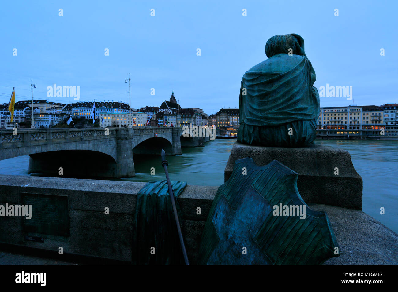 Helvetia statue -Fotos und -Bildmaterial in hoher Auflösung – Alamy