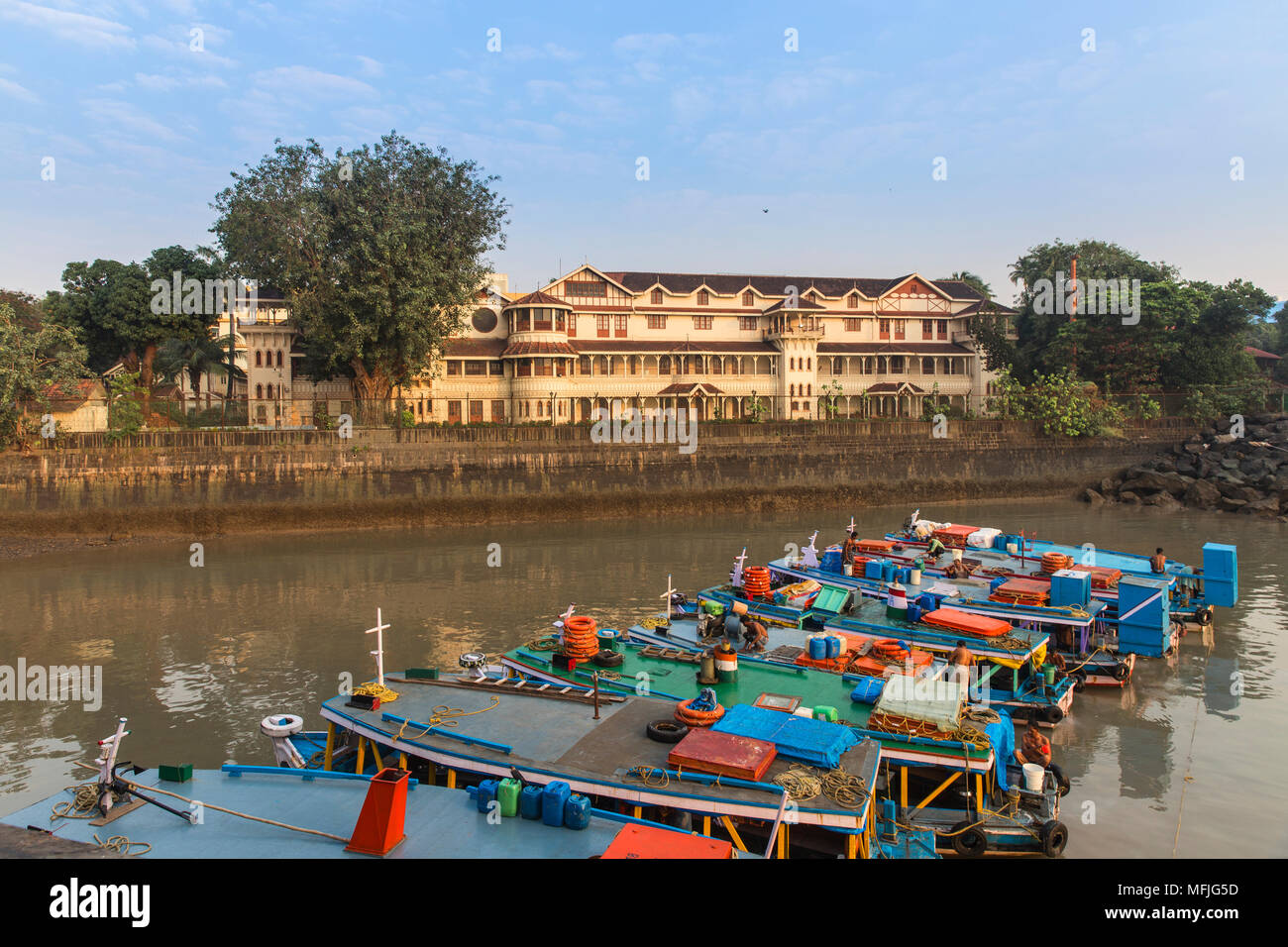 Colaba waterfront -Fotos und -Bildmaterial in hoher Auflösung – Alamy