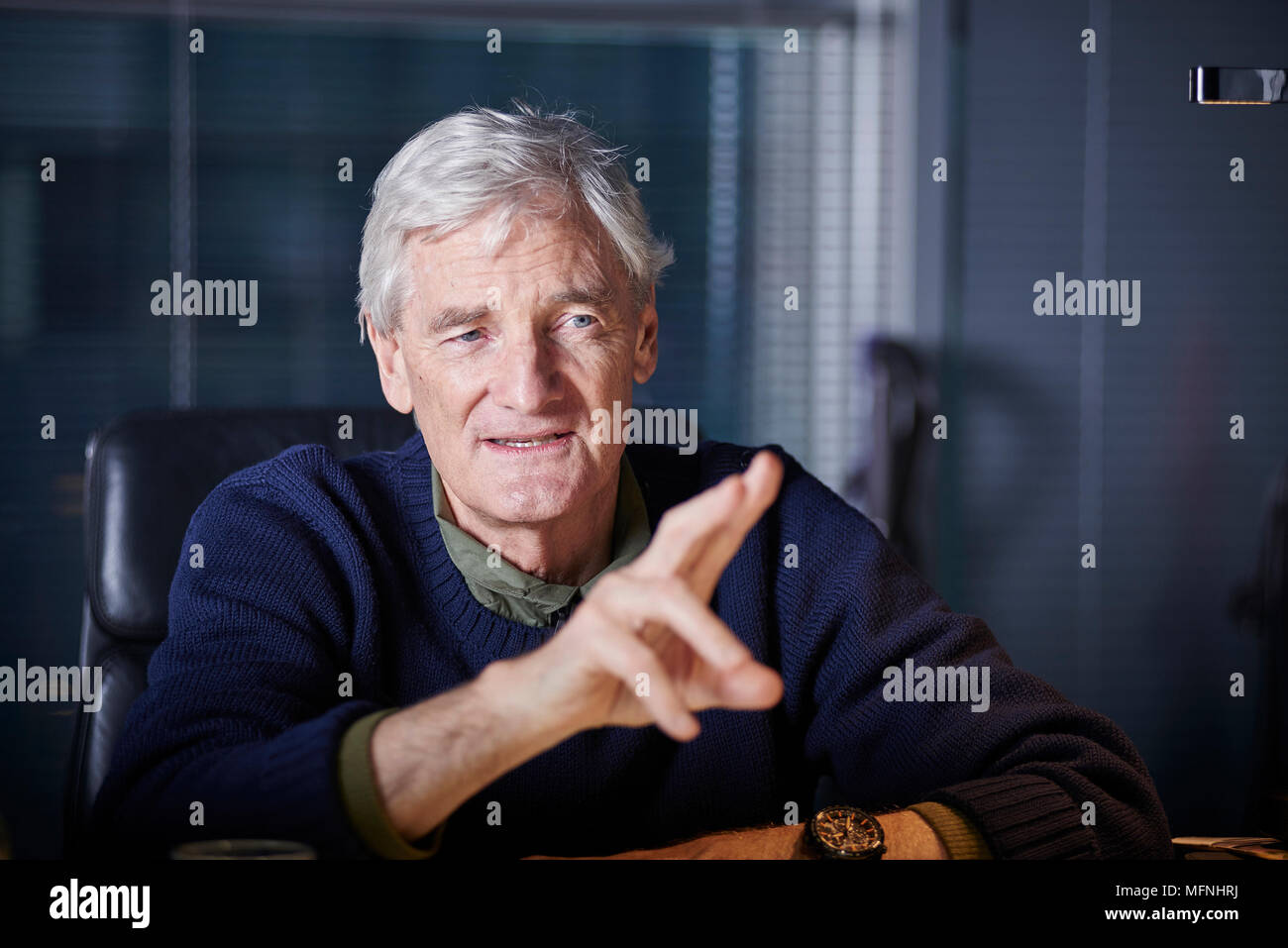Sir james dyson -Fotos und -Bildmaterial in hoher Auflösung – Alamy