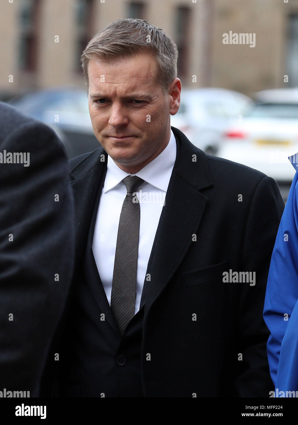 Kanadischer pilot jean francois perreault paisley sheriff court -Fotos ...