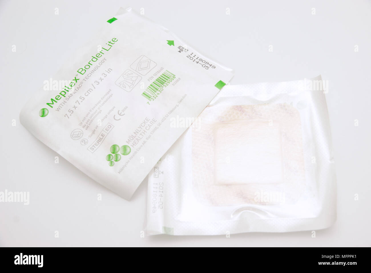 Infizierte wunde behandeln -Fotos und -Bildmaterial in hoher Auflösung ...