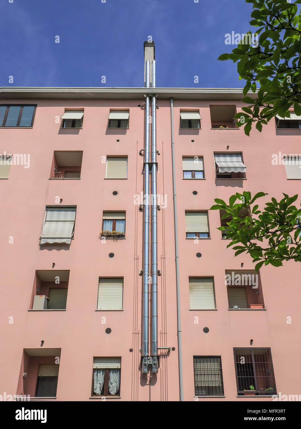 Rosa fassade -Fotos und -Bildmaterial in hoher Auflösung – Alamy