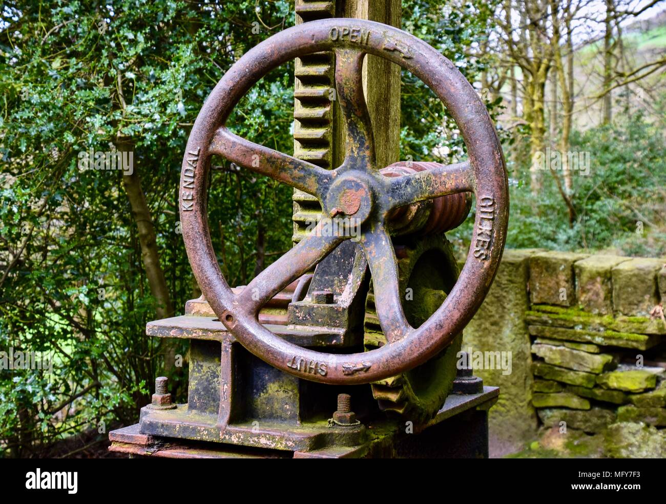 Sluice wheel -Fotos und -Bildmaterial in hoher Auflösung – Alamy