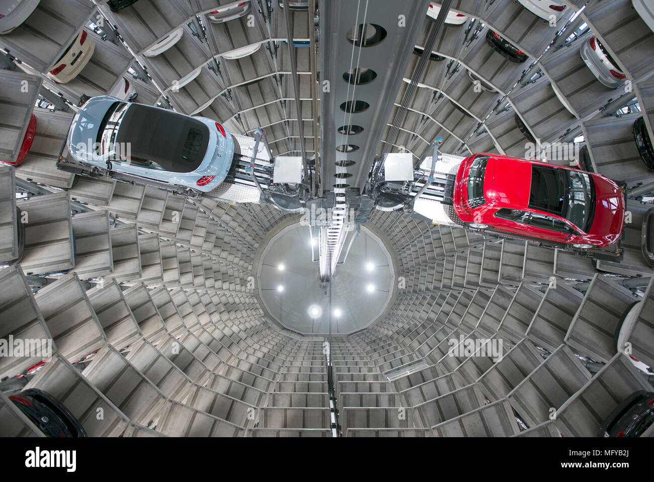 Volkswagen fabrik wolfsburg autostadt -Fotos und -Bildmaterial in hoher Auflösung – Alamy