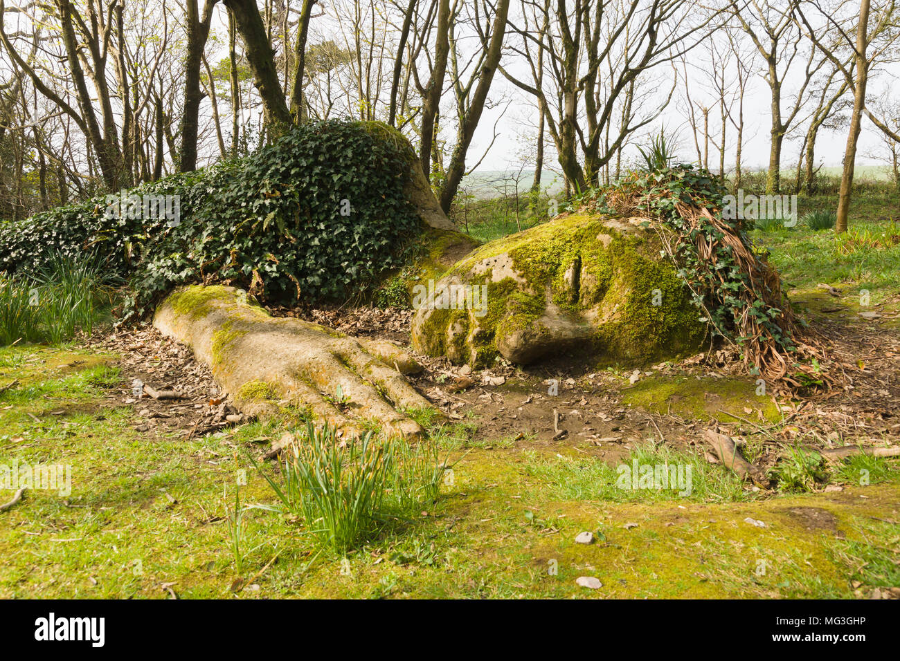 Der Schlamm Maid Skulptur in der Verlorenen Gärten von Heligan von ...