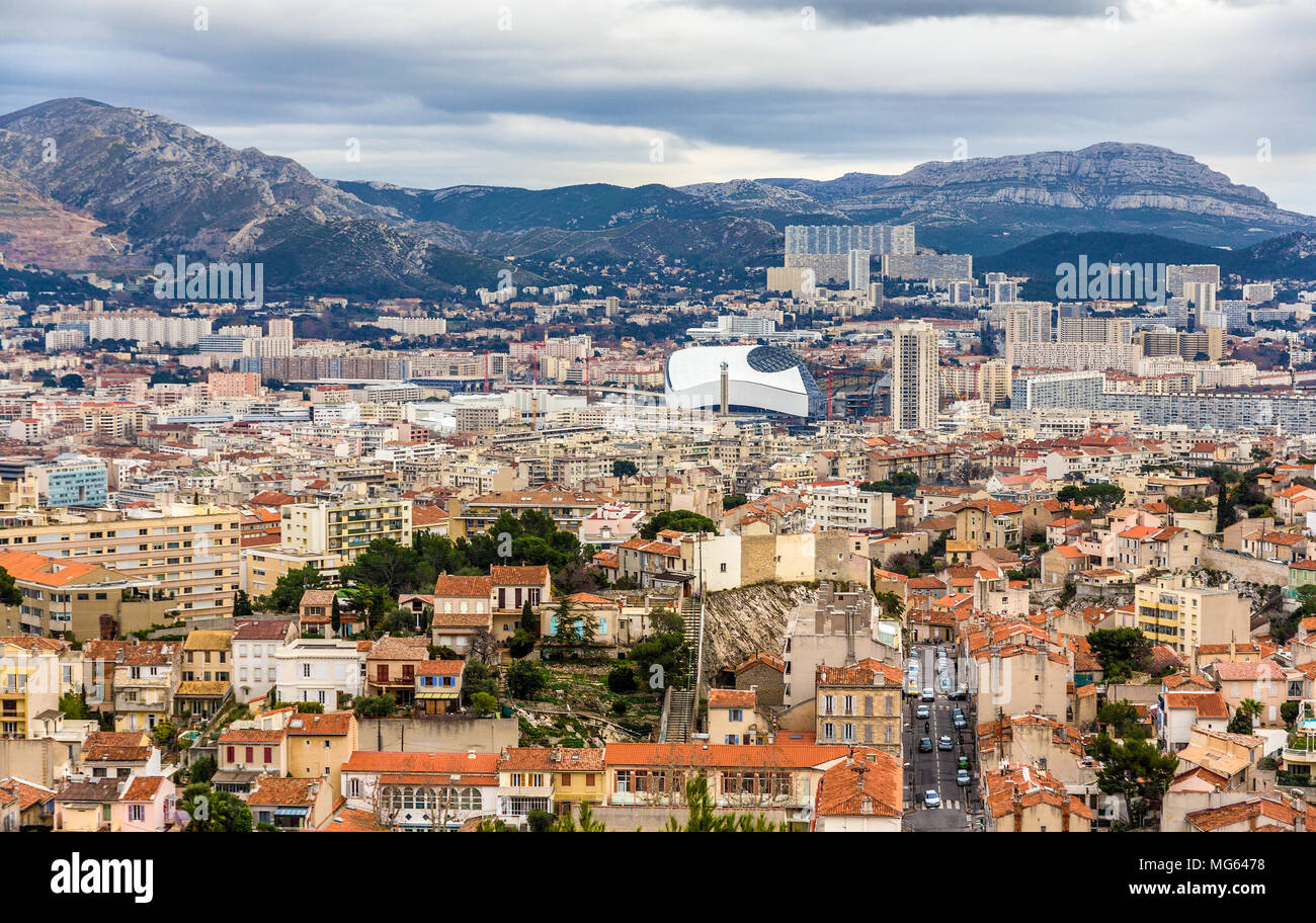 Luftbild marseille -Fotos und -Bildmaterial in hoher Auflösung – Alamy