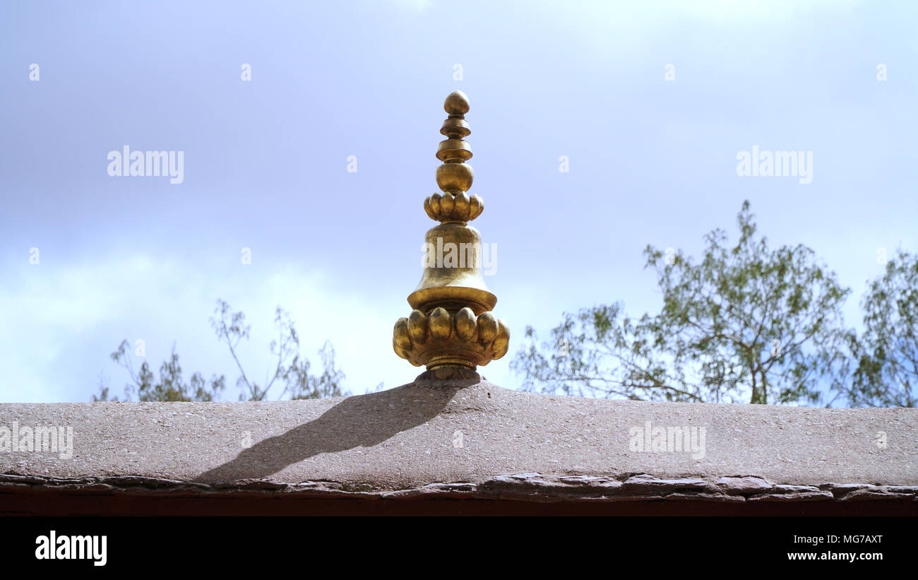 Brass statue -Fotos und -Bildmaterial in hoher Auflösung – Alamy