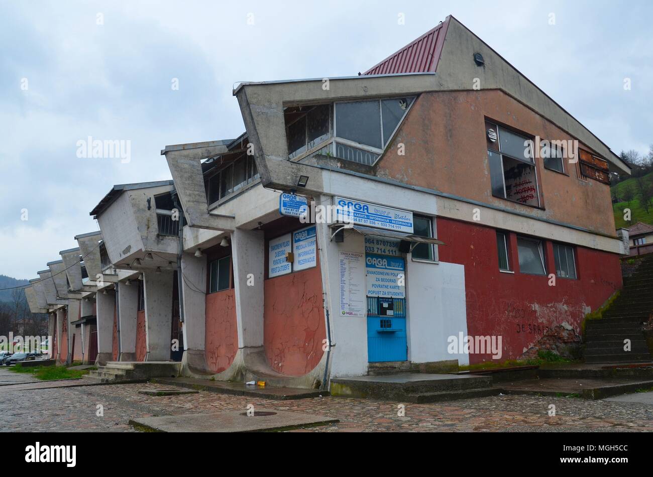 Die kleine Stadt Prijepolje durch die Lim-Fluss in der Region Sandzak ...