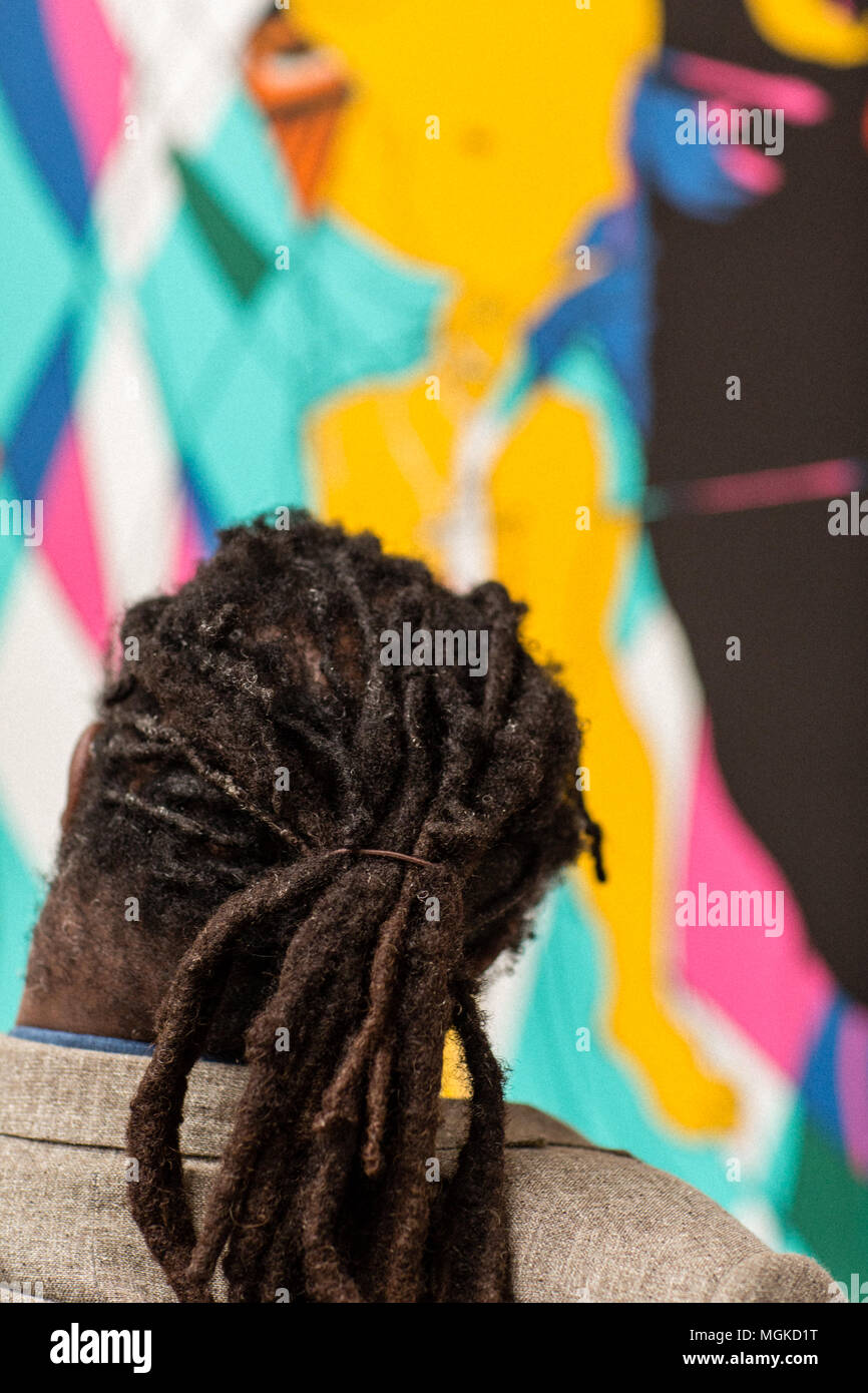 Yinka shonibare mbe -Fotos und -Bildmaterial in hoher Auflösung – Alamy